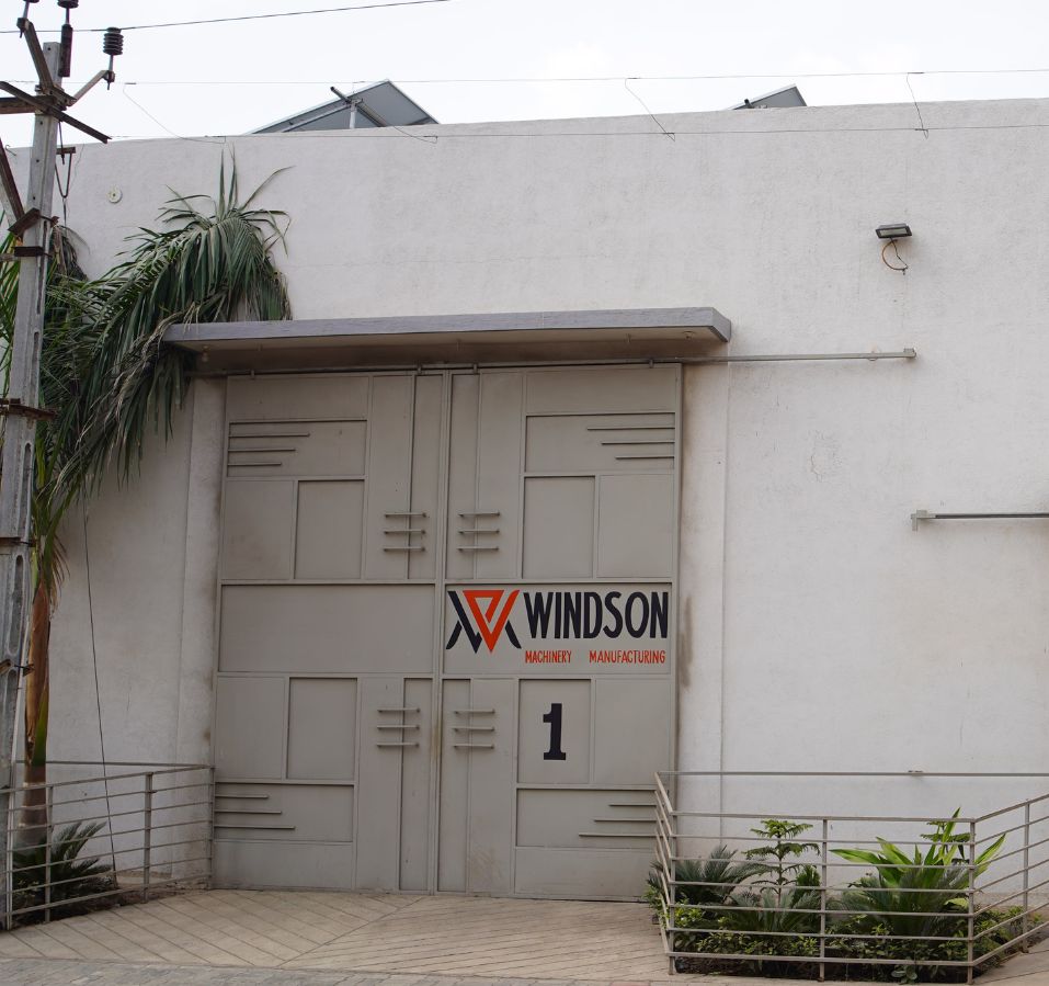 Windson – Yet another awesome website by Phlox theme.